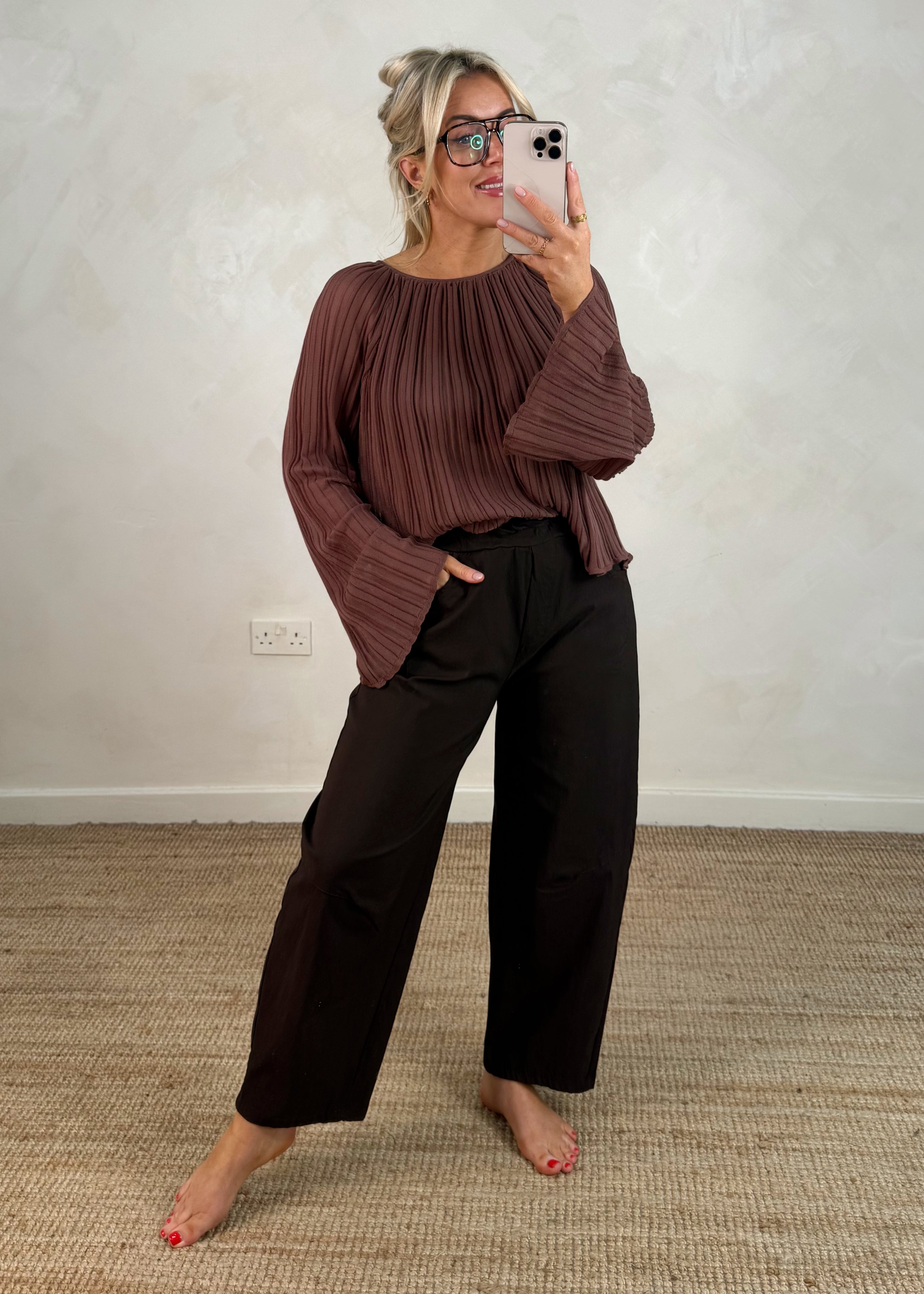 Barrel leg magic pants - chocolate – The Style Attic