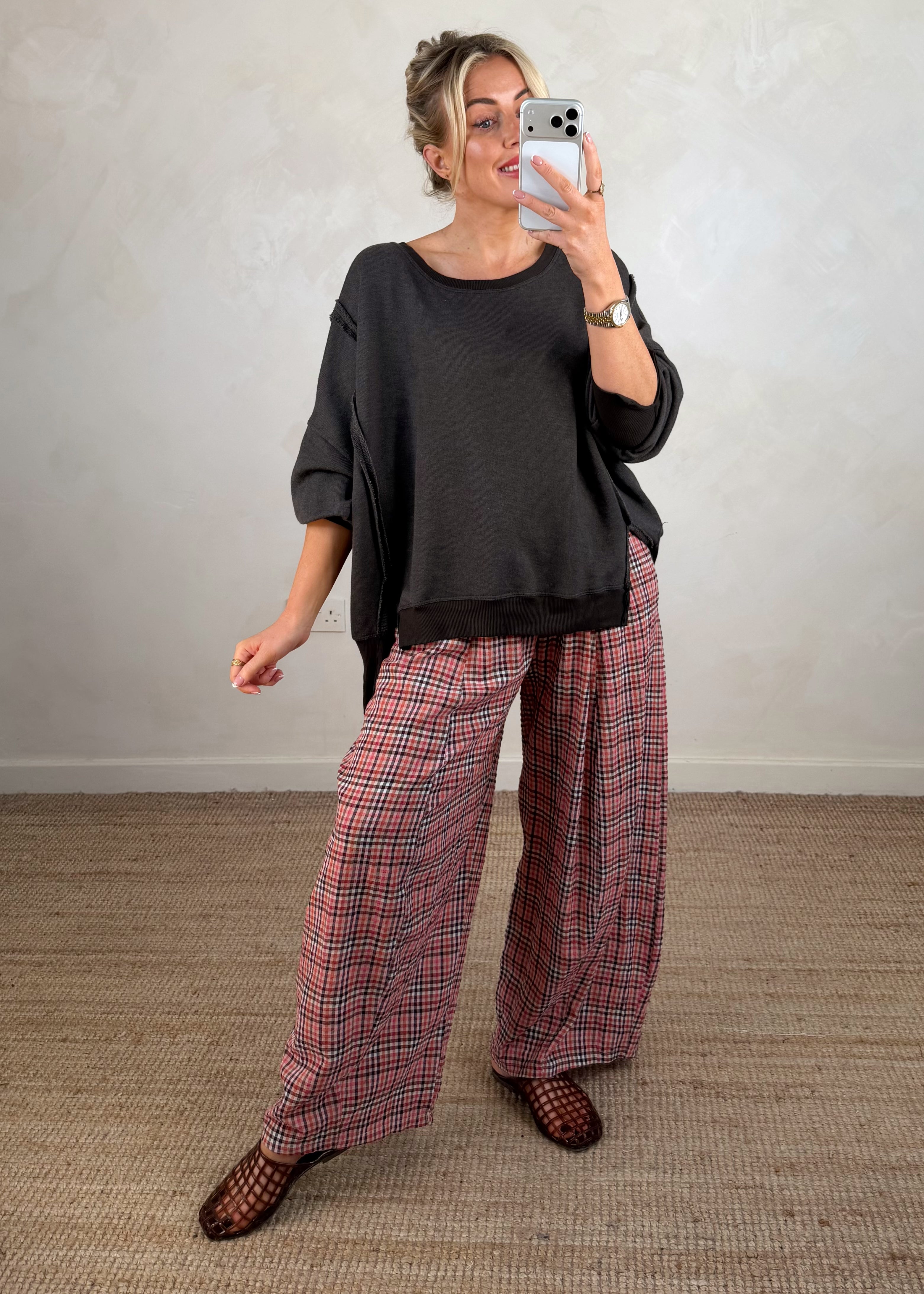 Sol sweater - Bitter chocolate – The Style Attic