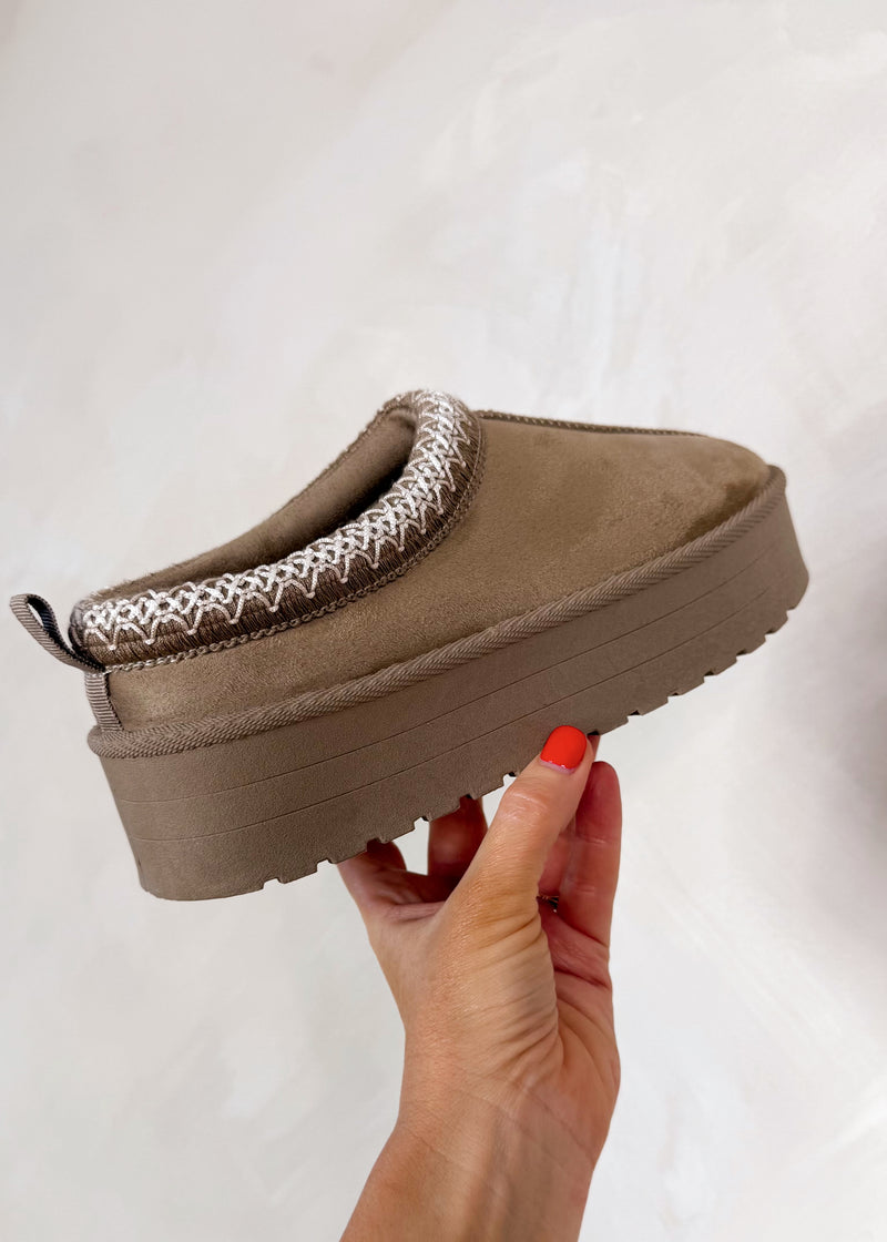 Stitch low snug - sand – The Style Attic