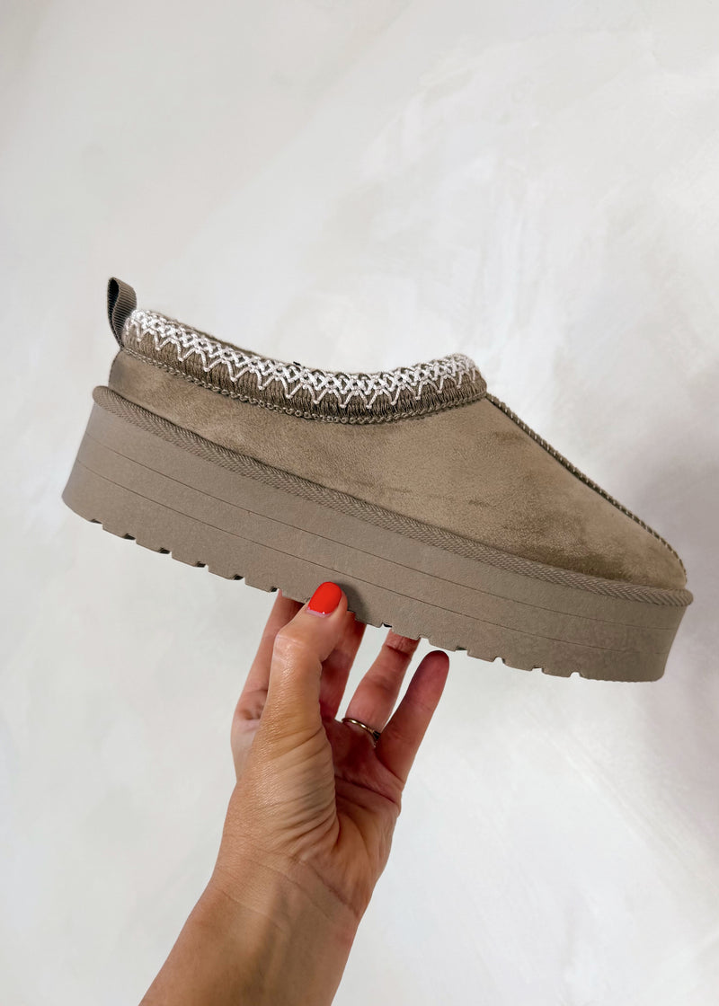 Stitch low snug - sand – The Style Attic