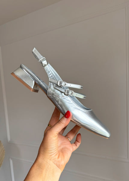 ruby flats - silver – The Style Attic